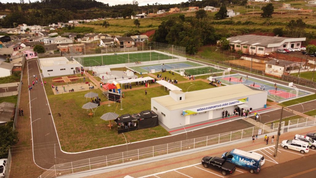 Governo de Xaxim inaugura Complexo Esportivo João Zanotto | Ronda News